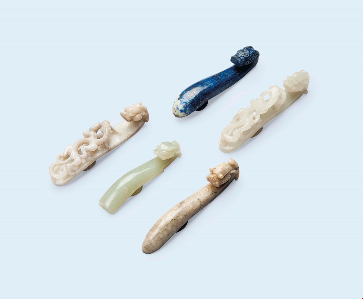 FOUR JADE AND ONE LAPIS LAZULI 'DRAGON' BELTHOOKS, MING DYNASTY (1368-1644) AND LATER | Christie's
