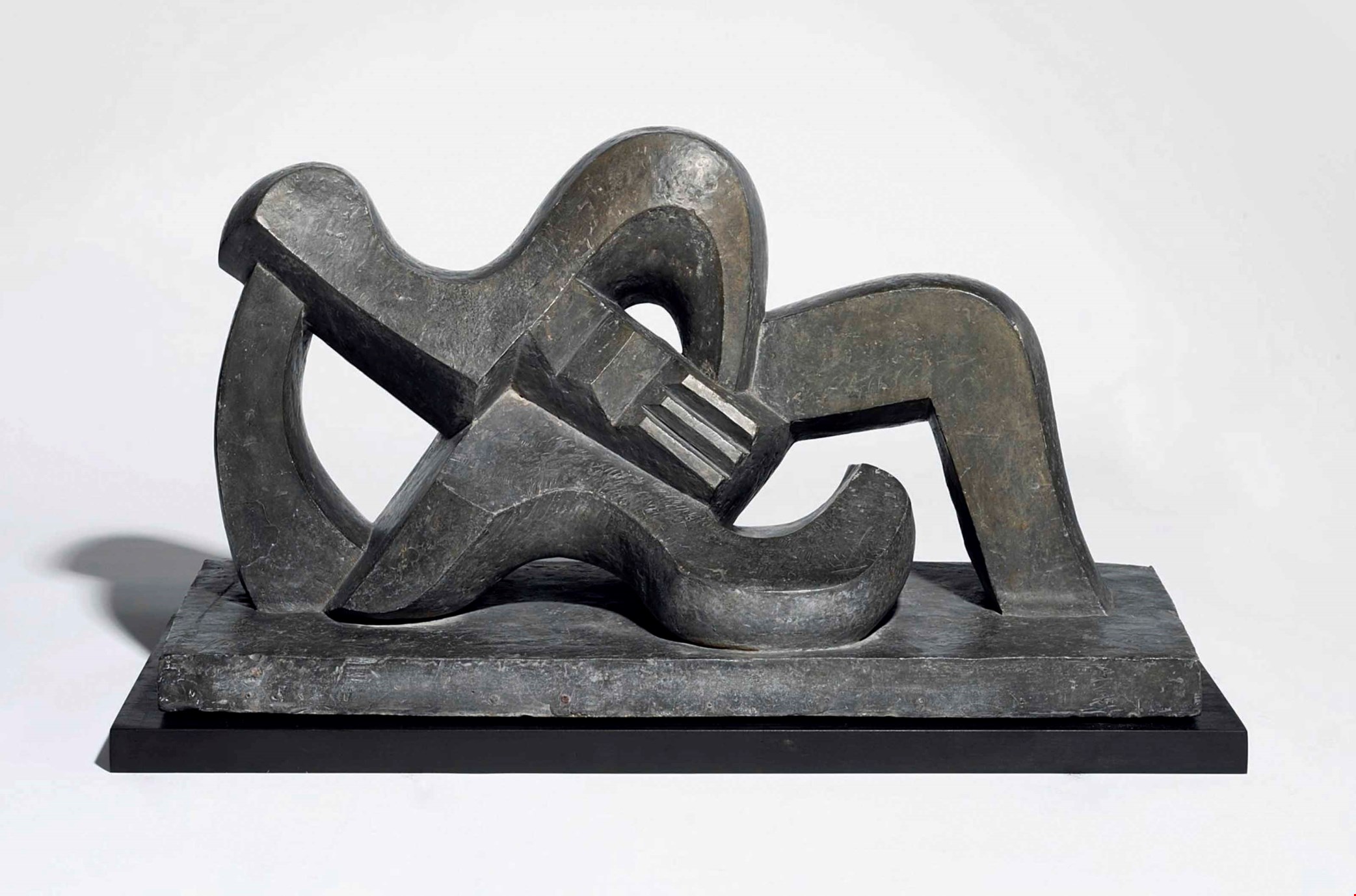 Jacques Lipchitz (1891-1973), Femme couchée à la guitare | Christie's