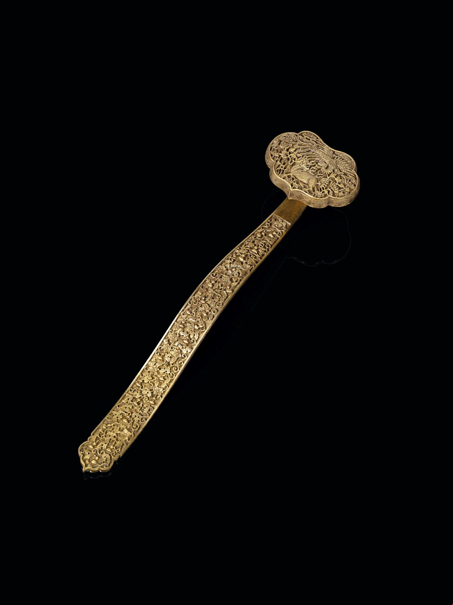 SCEPTRE RUYI EN BRONZE DORE, CHINE, DYNASTIE QING, XVIIIEME-XIXEME ...