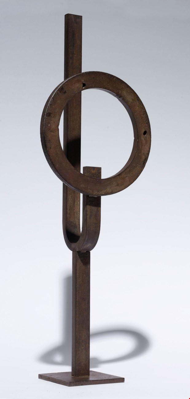 Ettore Colla (1896-1968), Scultura con cerchio | Christie's