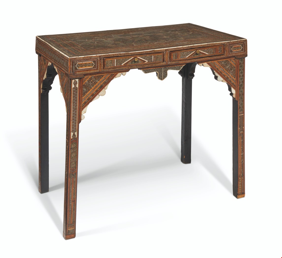 TABLE D'APPOINT EN MICRO-MOSAIQUE QAJAR (KHATAMKAR), LES PANNEAUX, IRAN ...