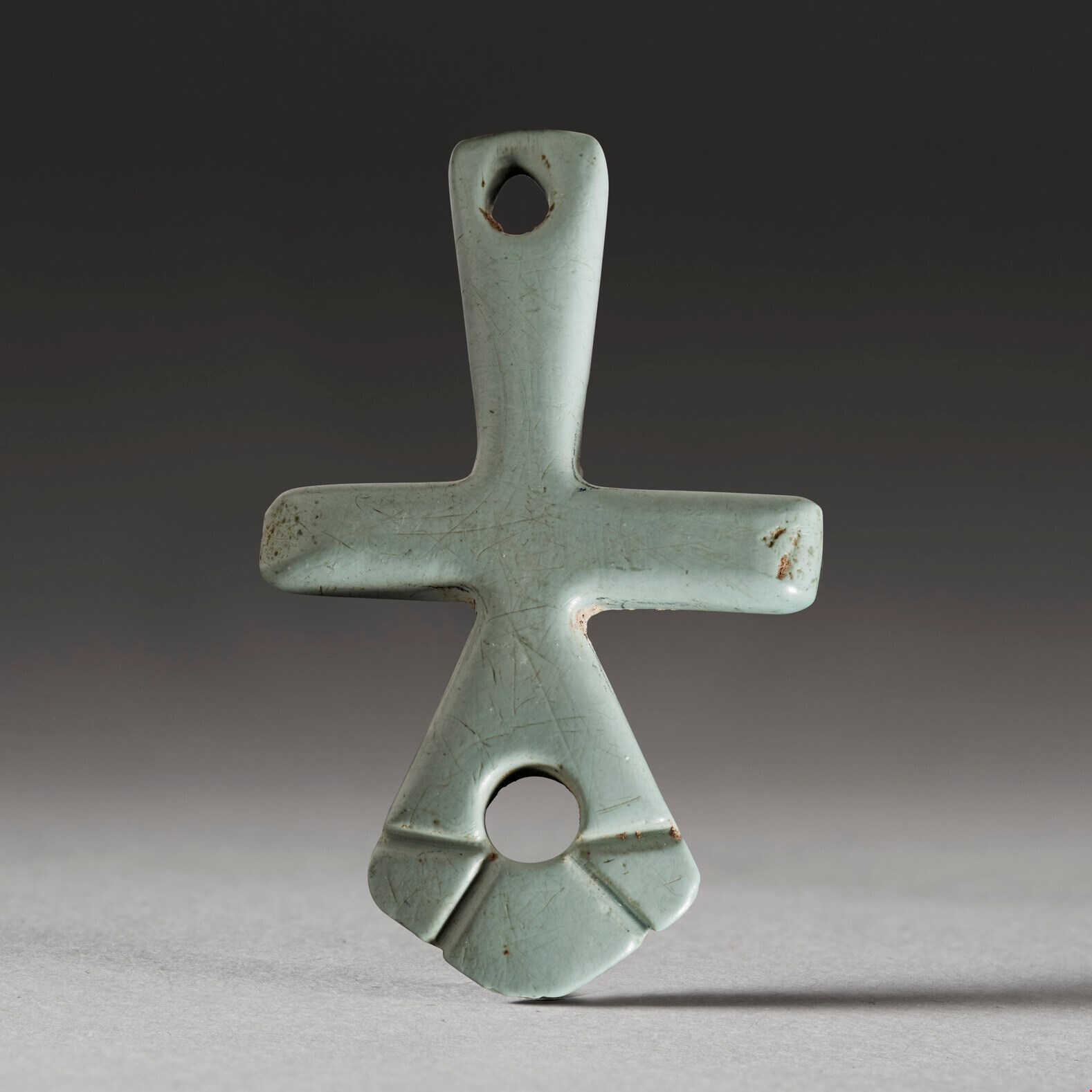 A CYPRIOT PICROLITE FIGURE, CHALCOLITHIC PERIOD, CIRCA LATE 4TH-EARLY ...